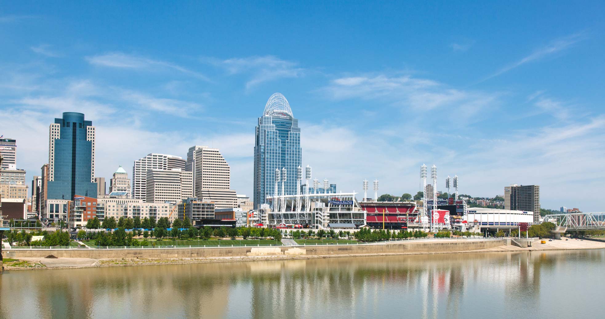 cityskyline – Cincinnati Red Bike
